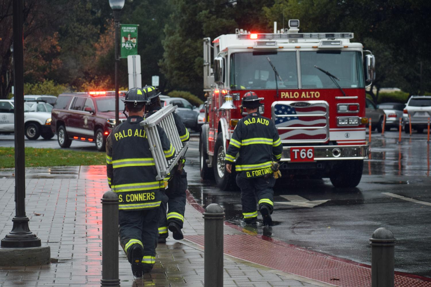 Students return to class after 200s building smoke scare – The Paly Voice